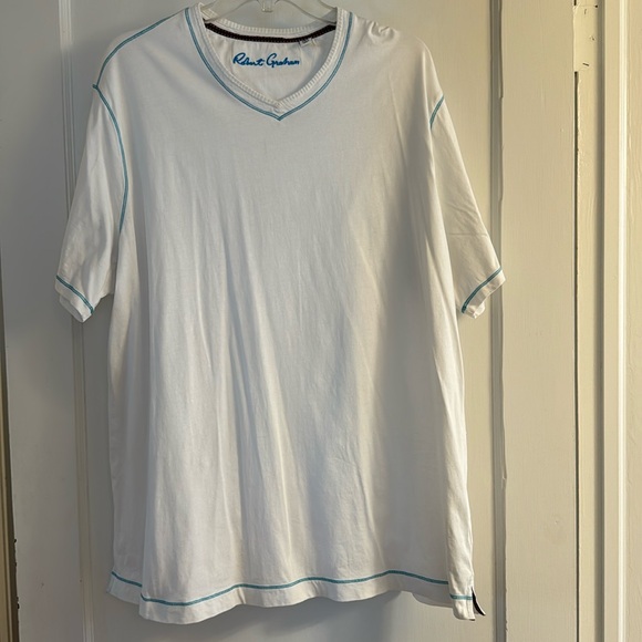 Robert Graham | Shirts | Robert Graham Vneck Tshirt | Poshmark